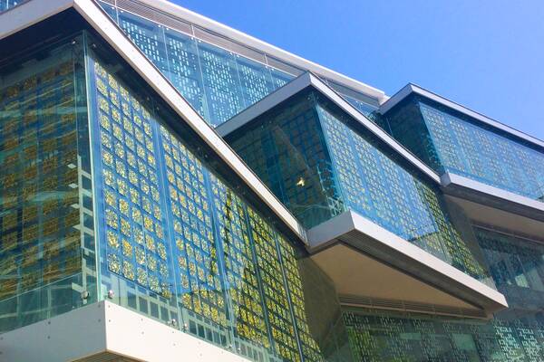 New solar and energy storage installations at University to create a ...