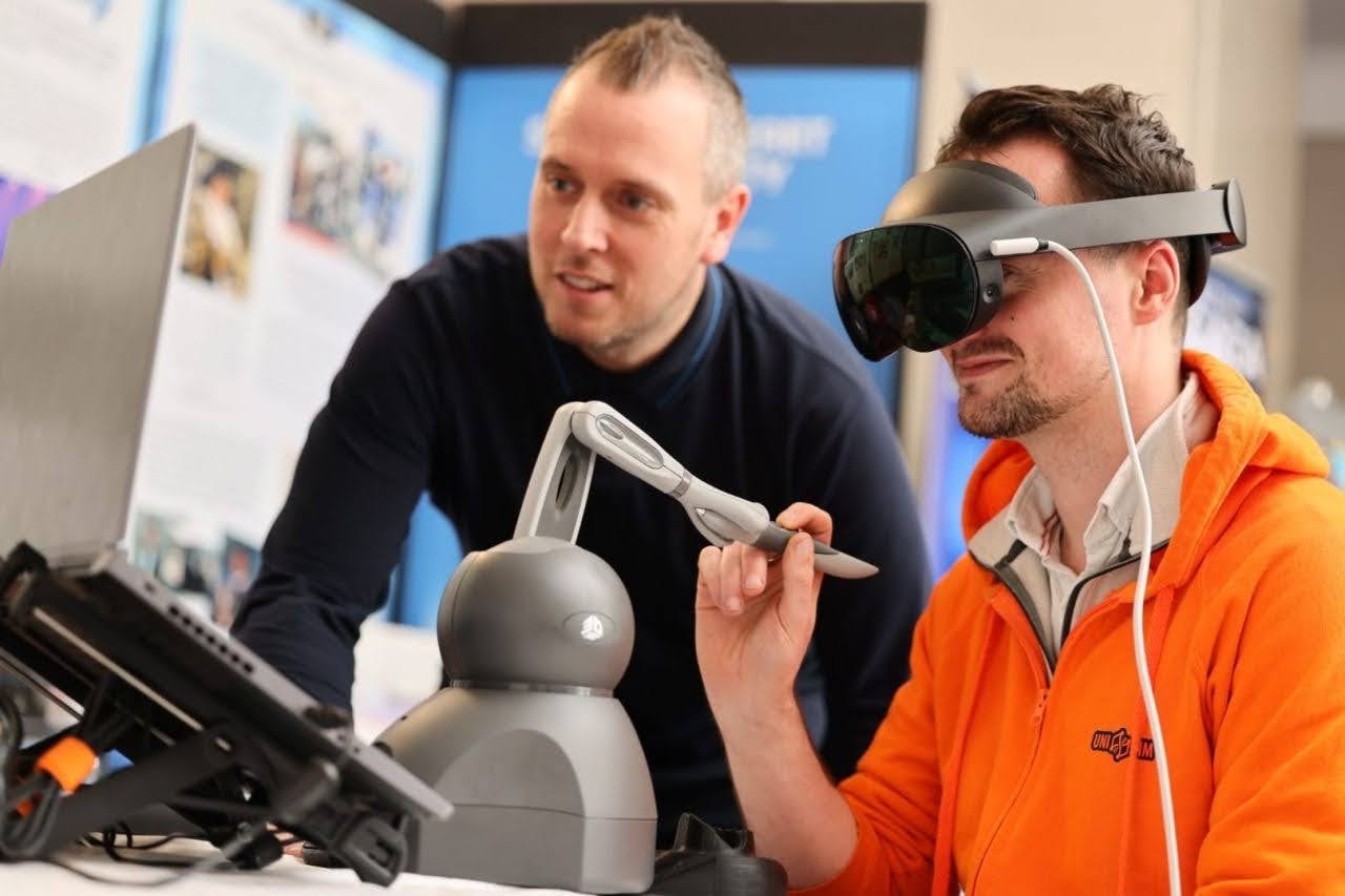 Uni Sim Revolutionizes Medical Training with Haptic and Virtual Reality ...