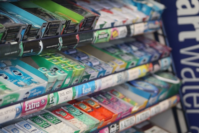 Chewing gum is plastic pollution, not a litter problem | University of ...
