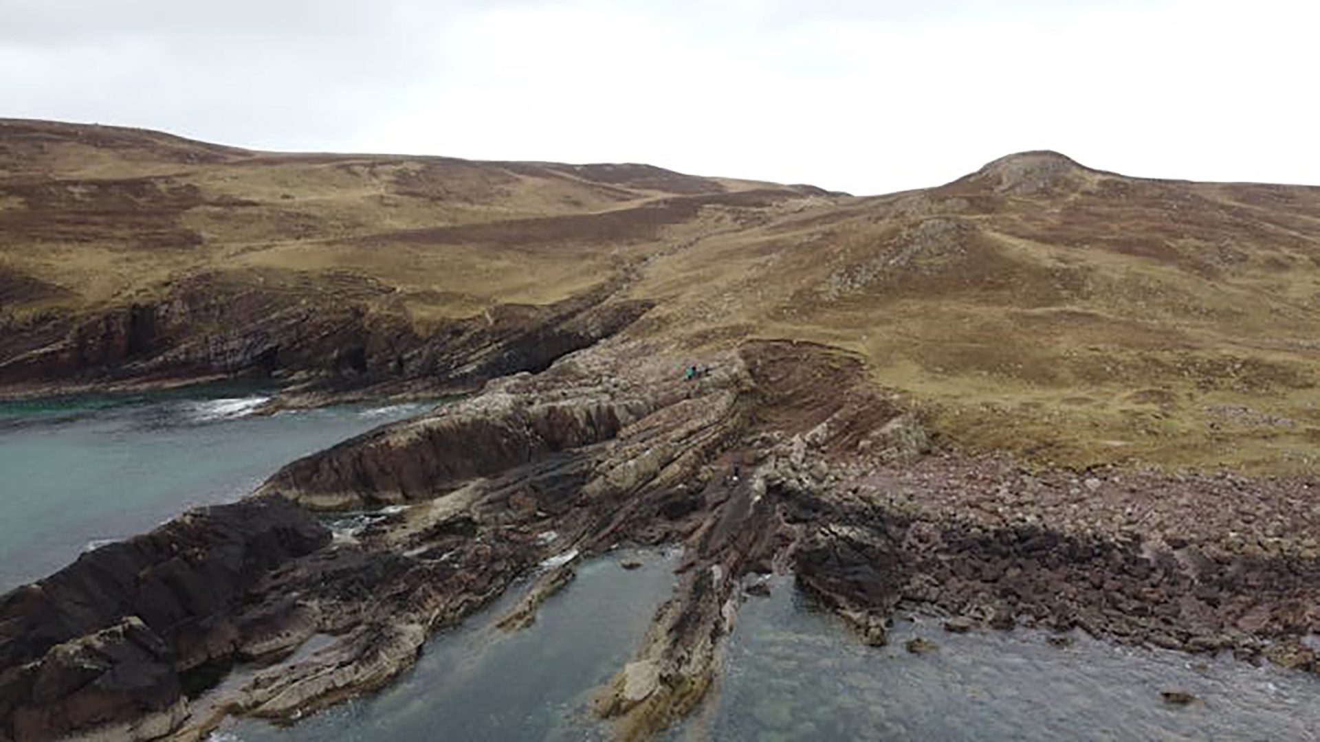 Billion-year-old impact in Scotland sparks questions about life on land ...