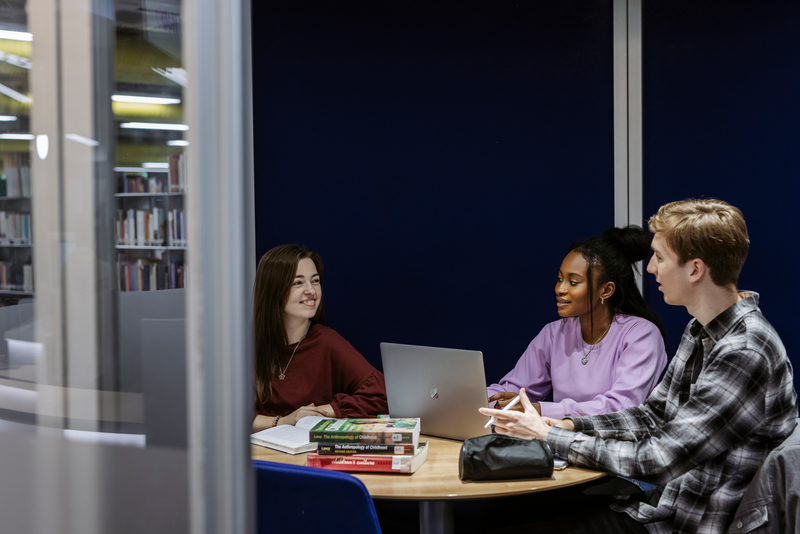 BA (Hons) Business with Business Communication Top-up | University of ...